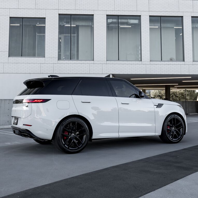 Range Rover Sport Dynamic White 2023 Rental in Los Angeles